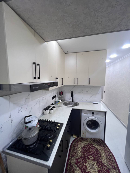 Чиланзар 13кв  3/1/5  2,6м²  70м²