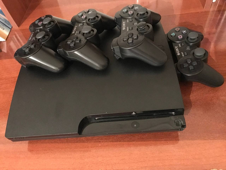 Playstation 3 с 4 джестиками