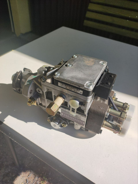 Claas Dominator 130 Motor Caterpillar 3056 E ( Elektronik nasos) sotil