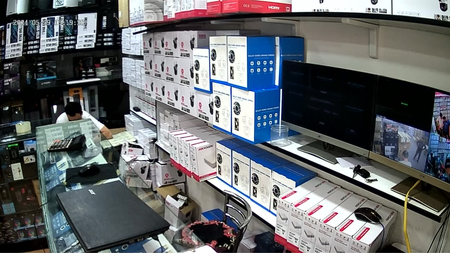 wifi kamera 12 mp uchta kuzli 10 x zoom 150 metri uradi