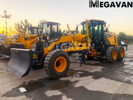 Автогрейдер LiuGong 4180D янги модел Тошкентда 180 greyder xcmg