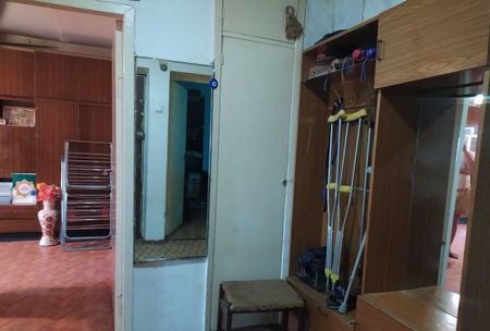 Срочно продам 4-х комнатную рядом с метро БИЙ (М.Горького)