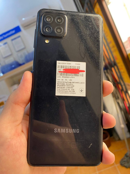 Samsung A22 4g 
Xotira 64/4 batre 1 kun
Srochna Sotiladi ideal
1.300 k