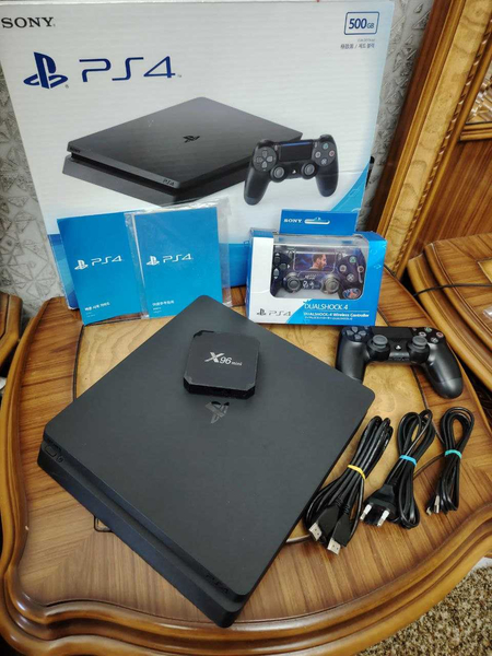 PlayStation 4 SLIM