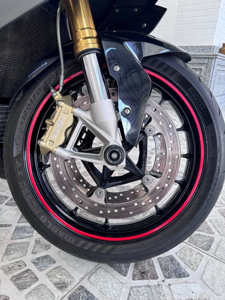 Bmw s1000rr sotiladi!