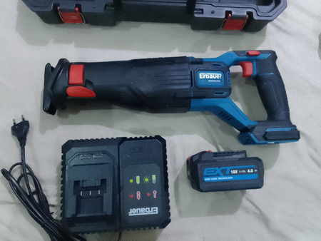 Erbauer 18v сабелная пила