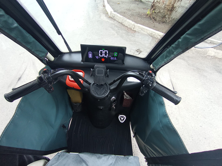 3 gʻildirakli elektiro skutir yadeya