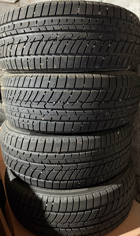 Продаются зимние шины Austone SKADI SP901 225/55/R18