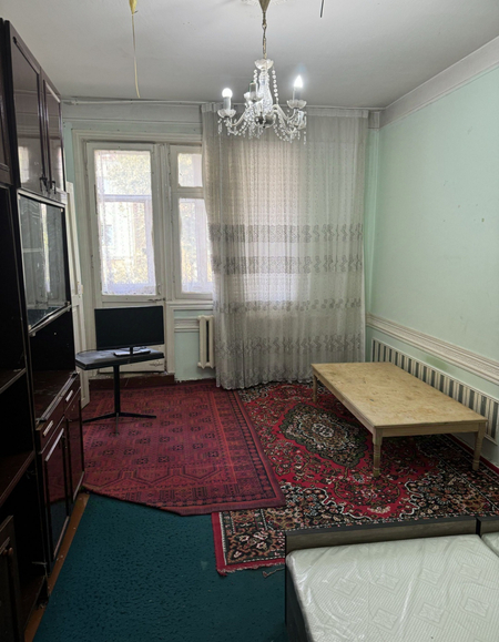 Феруза массив продается квартира 2/3/4 балкон 1.5×3