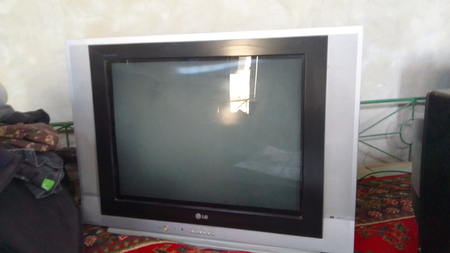 Televizorlar sotiladi