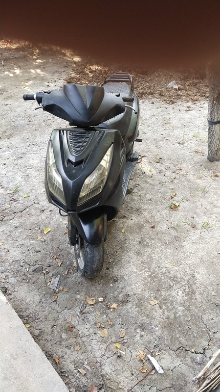 80 cub skuter sotiladi