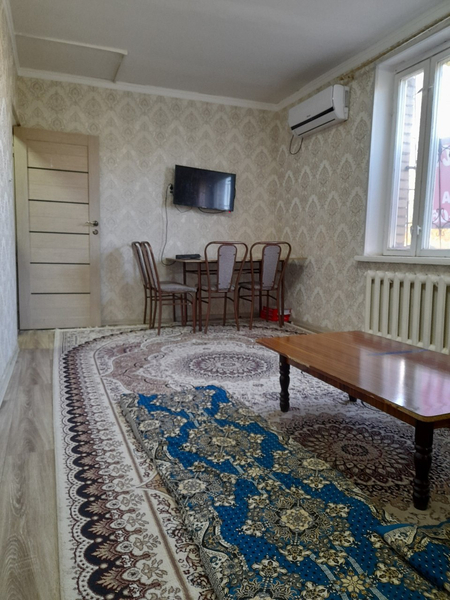 Uchtepa tumani 26 kvrtlda 1 xonali uy sotiladi maydoni 42 kv.m