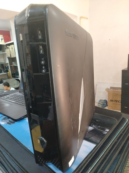 Dell Mini kompyuter yaxshi holatda