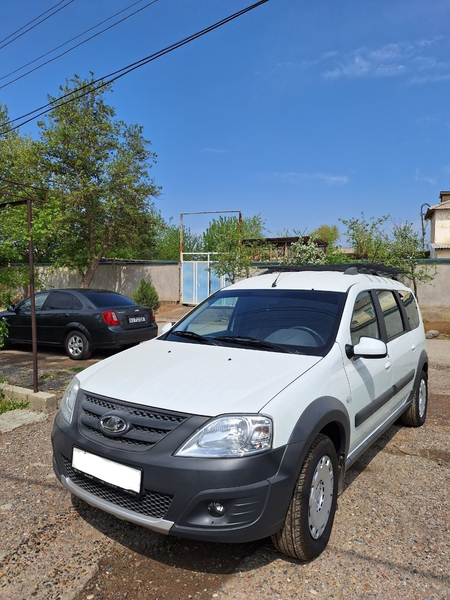ВАЗ Lada Largus cross 2020 sotiladi.