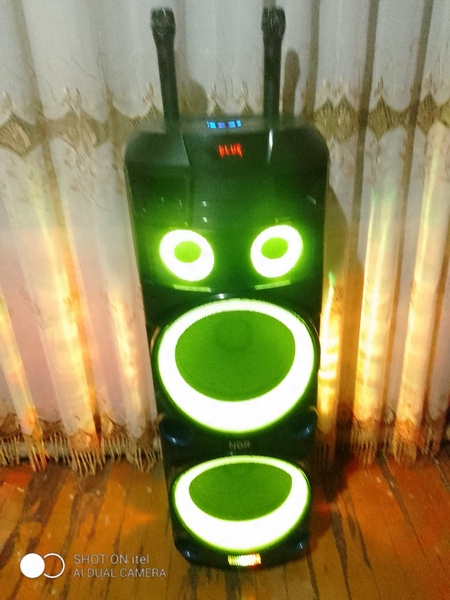 Калонка блютуз с микрофоном