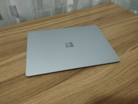 Microsoft Surface Laptop 2