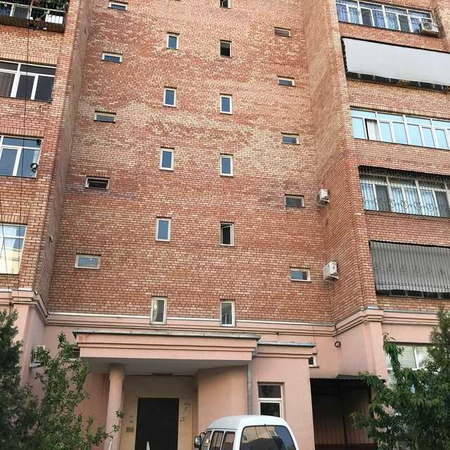 срочно продам 2-х комнатную квартиру в центре города (id1022)