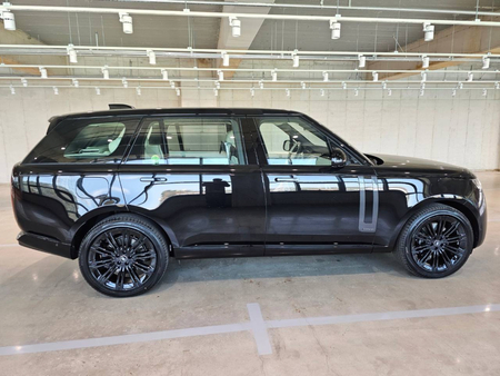 Продается Range Rover Vogue LWB Autobiography 2023  4.4 L V8