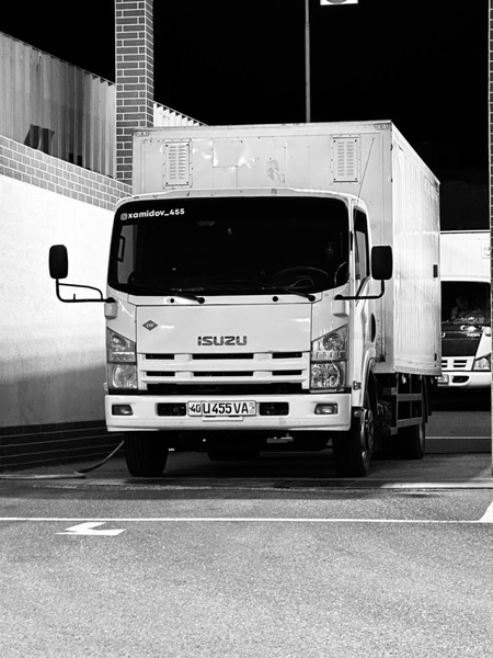 ISUZU SNG 2009 yil