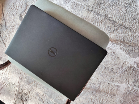 Noutbuk, Dell Inspiron 15, yaxshi holatda