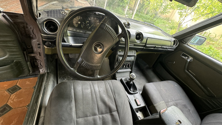 Mercedes Benz W123 200D