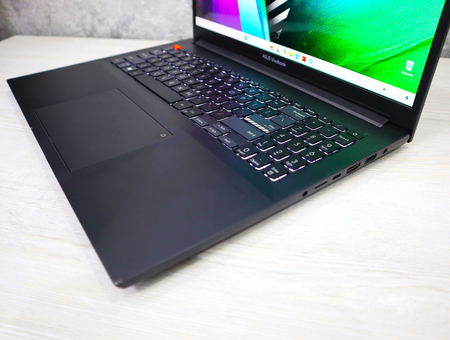 Asus VivoBook 16/i7-11370H/16GB/1TB/Display OLED 4k/RTX 3050 - 4GB