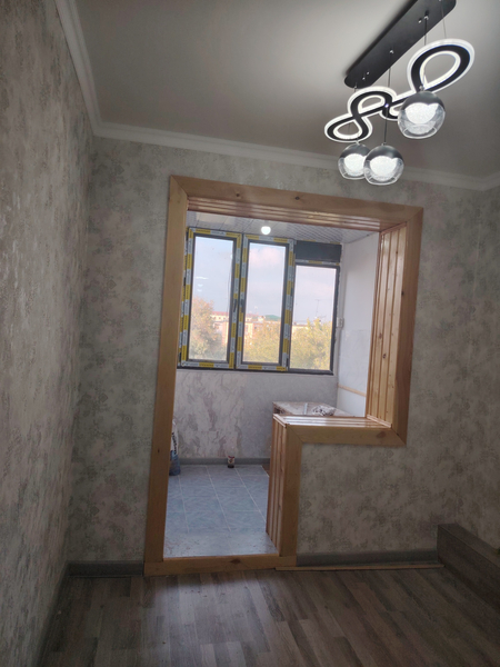Срочно продаётся отличная красивая  трёх комнатная квартира