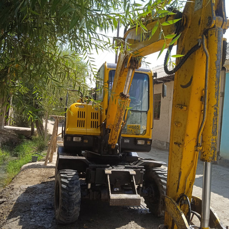 Mini HYUNDAI 555 ekskavator