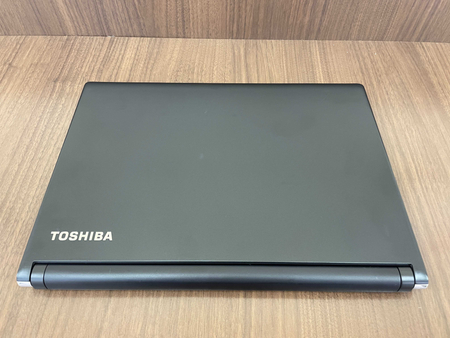 Toshiba Dynabook R73