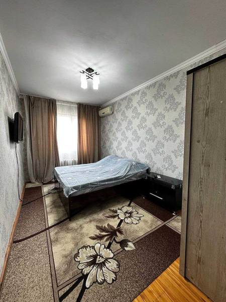 Продаётся 2х комнатная на Ойбеке Ор-р Загс , Гранд Мир отель 65м2