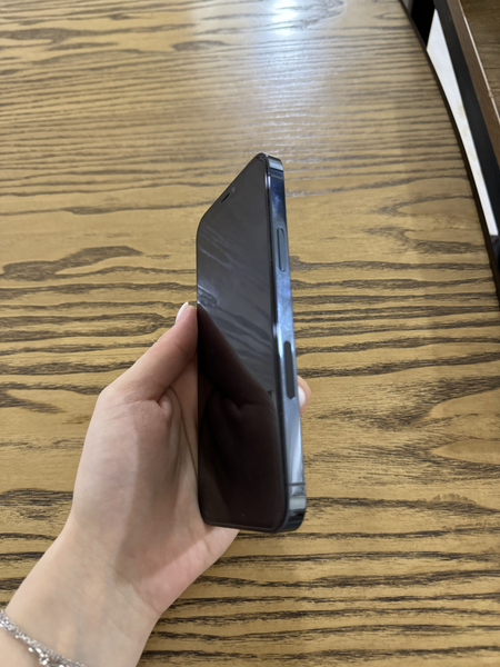 Продается iPhone 12 pro 128