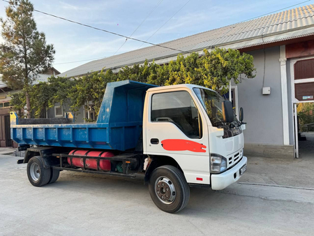 Isuzu samasval yili 2015