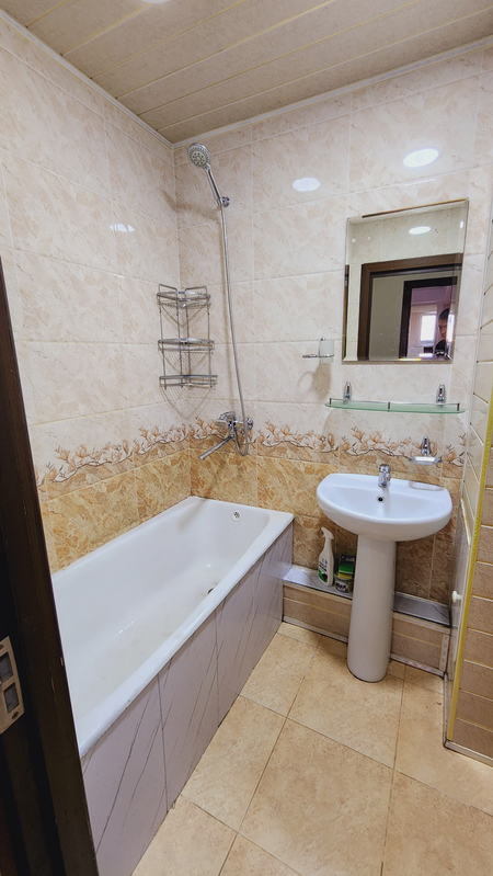 Продаётся своя 35 дом Алгаритм 30 кв