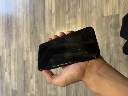iphone Xr    64 gb. Narx boliwwiii