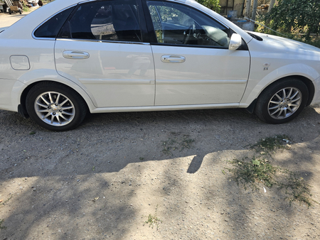 Optra R15 diska sotiladi