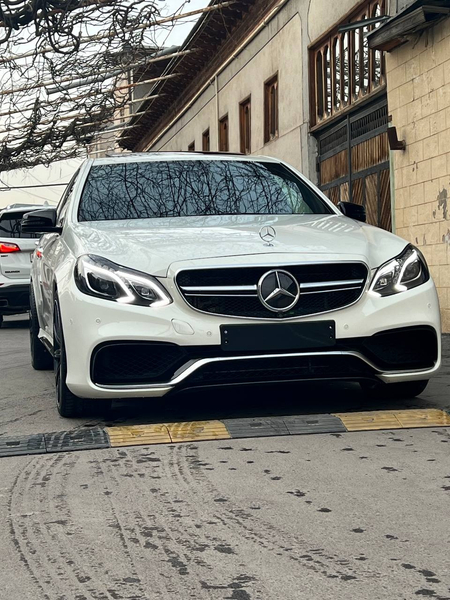 w212 e 550 AMG 
2010 йил