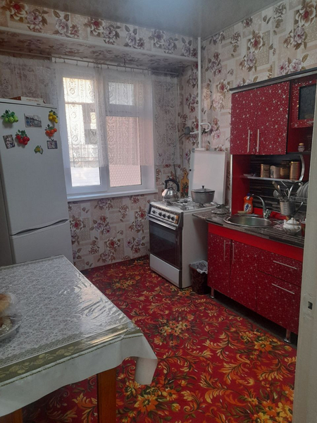 Сдам в аренду 3/2/9 на Авиасозлар 4, с мебелью и техникой. Своя.