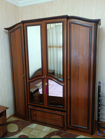 Продается спальный гарнитур б у