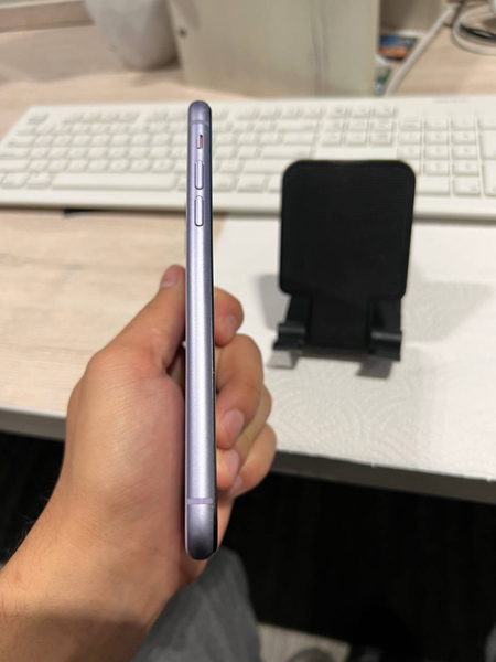 Iphone 11 sotilad xolat yaxsh ekran arginal taqlga feys yo tru ton bor
