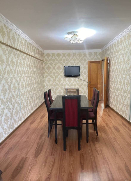 Продается 3/2/4 на Ц-5