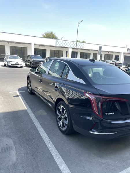 Honqi E-qm5 500km full