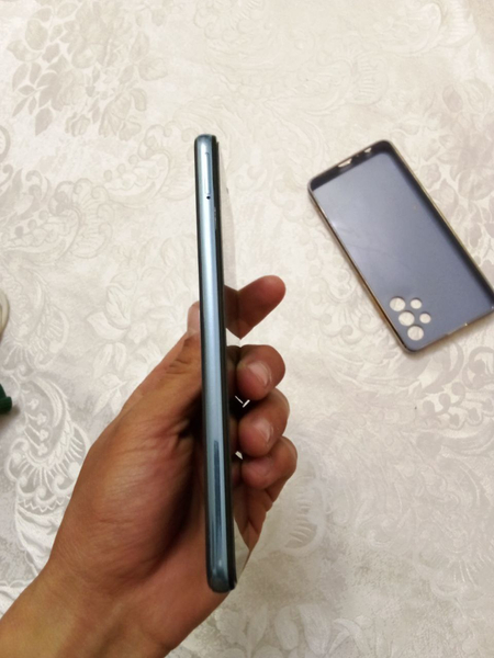Samsung     A 32