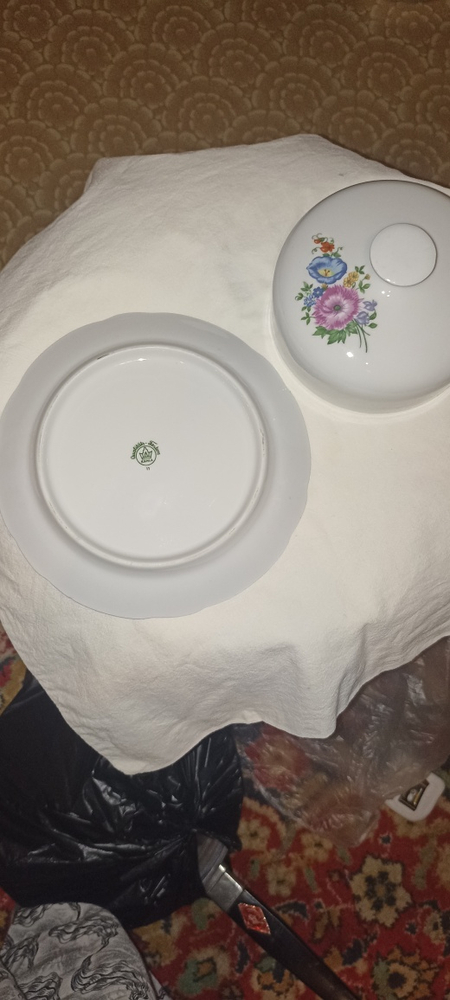 Продаю немецкую маслёнку Kahla