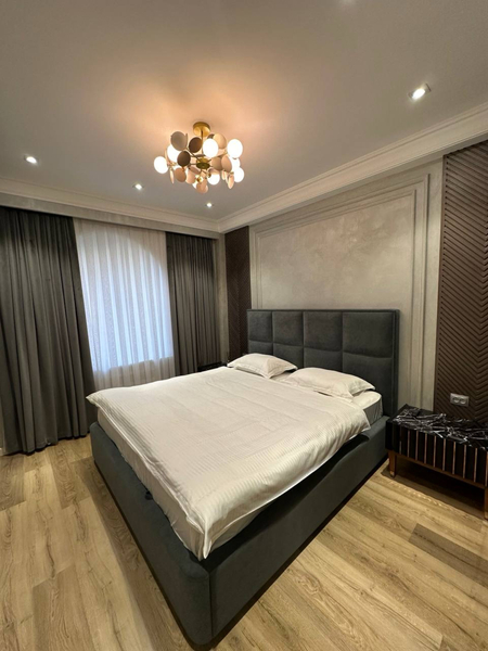 Продается 3х комнатная квартира,ЖК Сайрам,ор-р Буз базар,96 м2