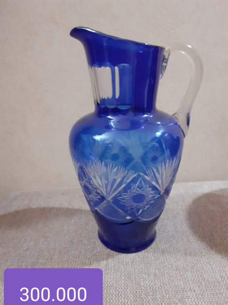 Продам чешские вазы и другое
