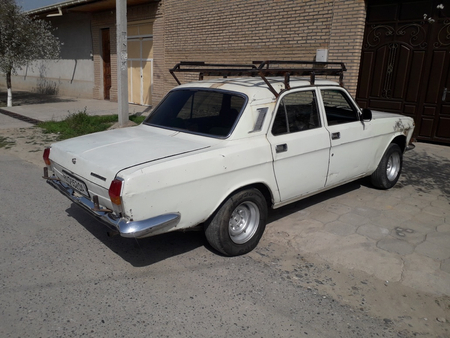 Volga 2410 sotiladi