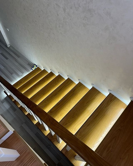 neoclassica eshik va zinalar buyurtma berishingiz mumkun