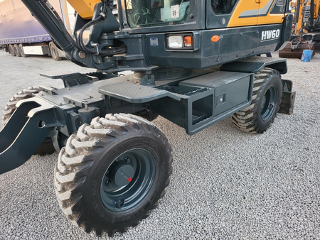 Ekskavator hyundai hw60 2019 yil sotiladi