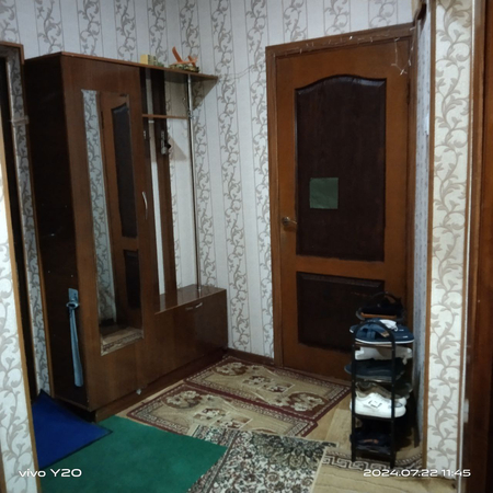 Продаётся 5/5/5, болкон 2×6, массив Феруза, ор-р кафе Shukrona!