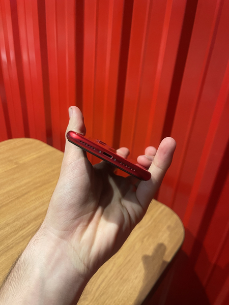 IPhone 11 64% batareya holati idial karobka dakument